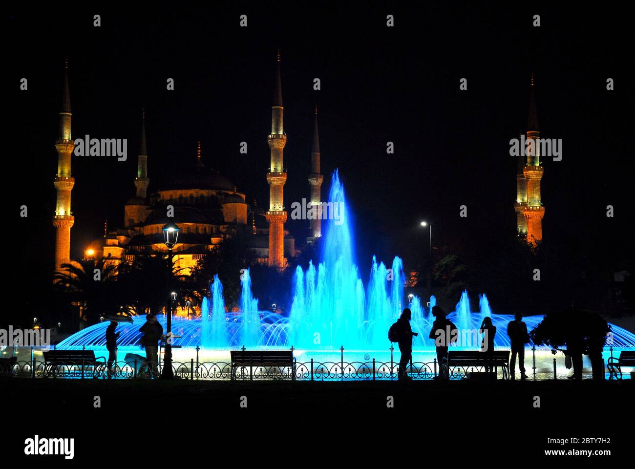 View of the Blue Mosque at night, Istanbul,Turkey Stock Photo - Alamy