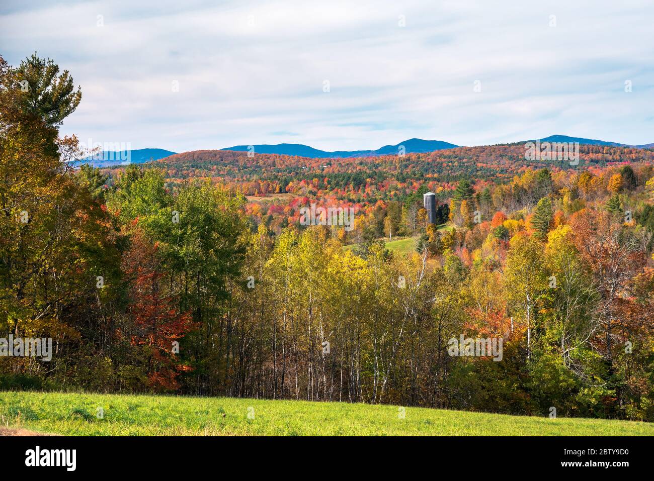 Beautiful Fall Farm High Resolution Stock Photography and Images - Alamy