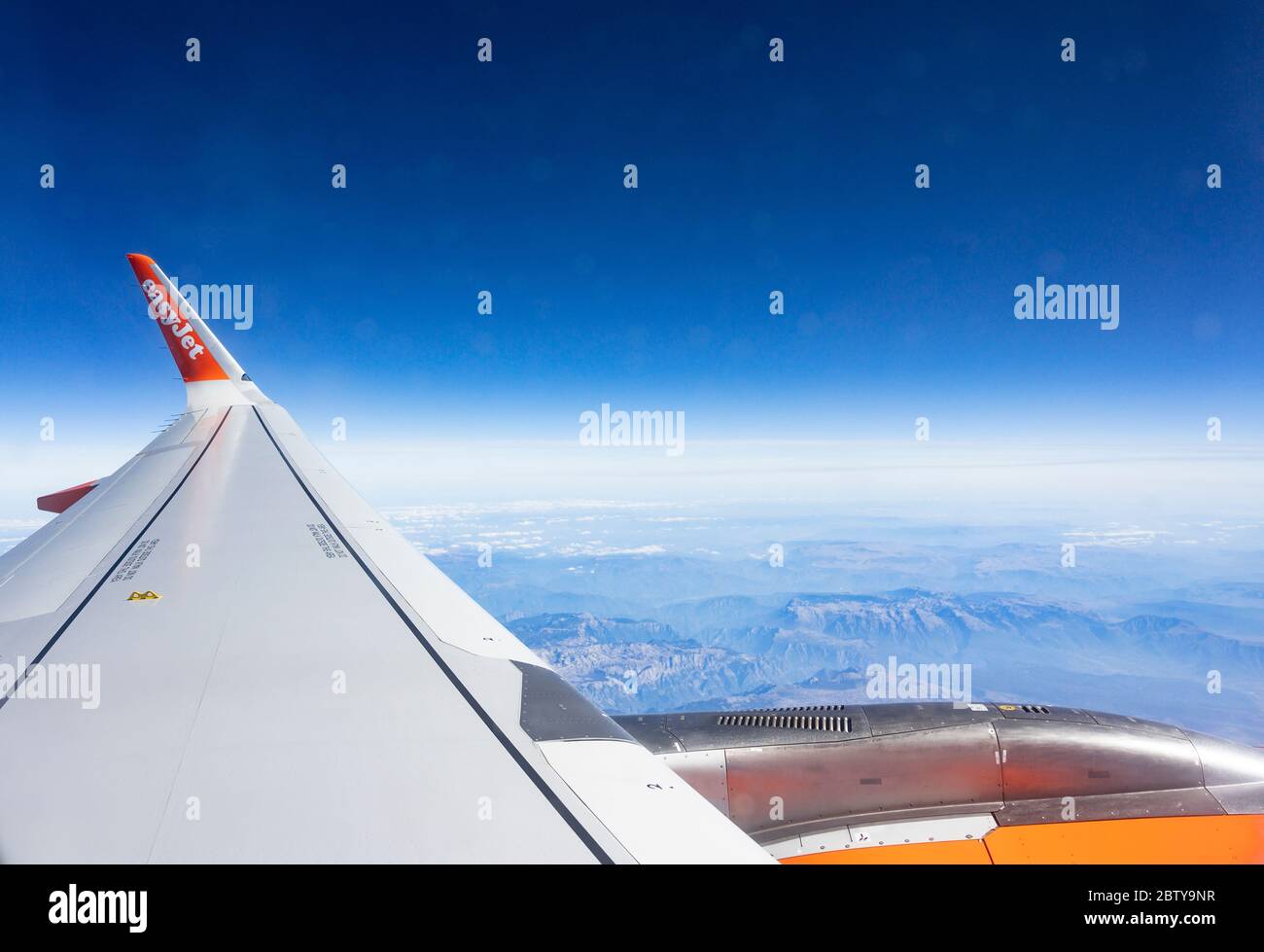 Aeroplane wing inside aeroplane hi-res stock photography and images - Alamy