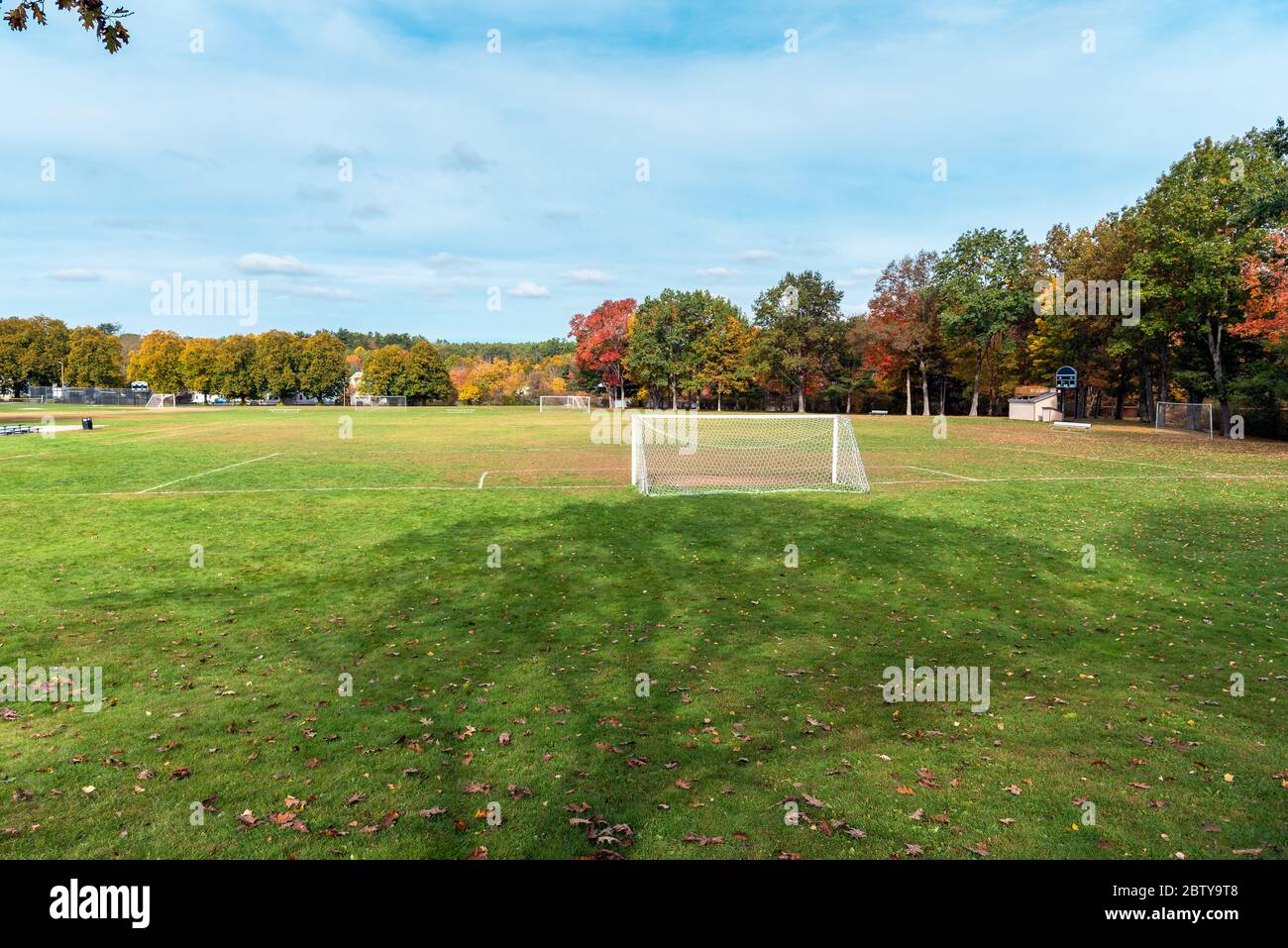Empty football pitch hi-res stock photography and images - Alamy