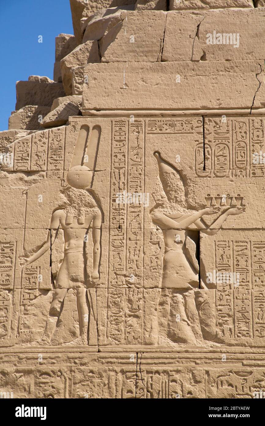 Wall of Reliefs, Temple of Osiris and Opet, Karnak Temple Complex ...