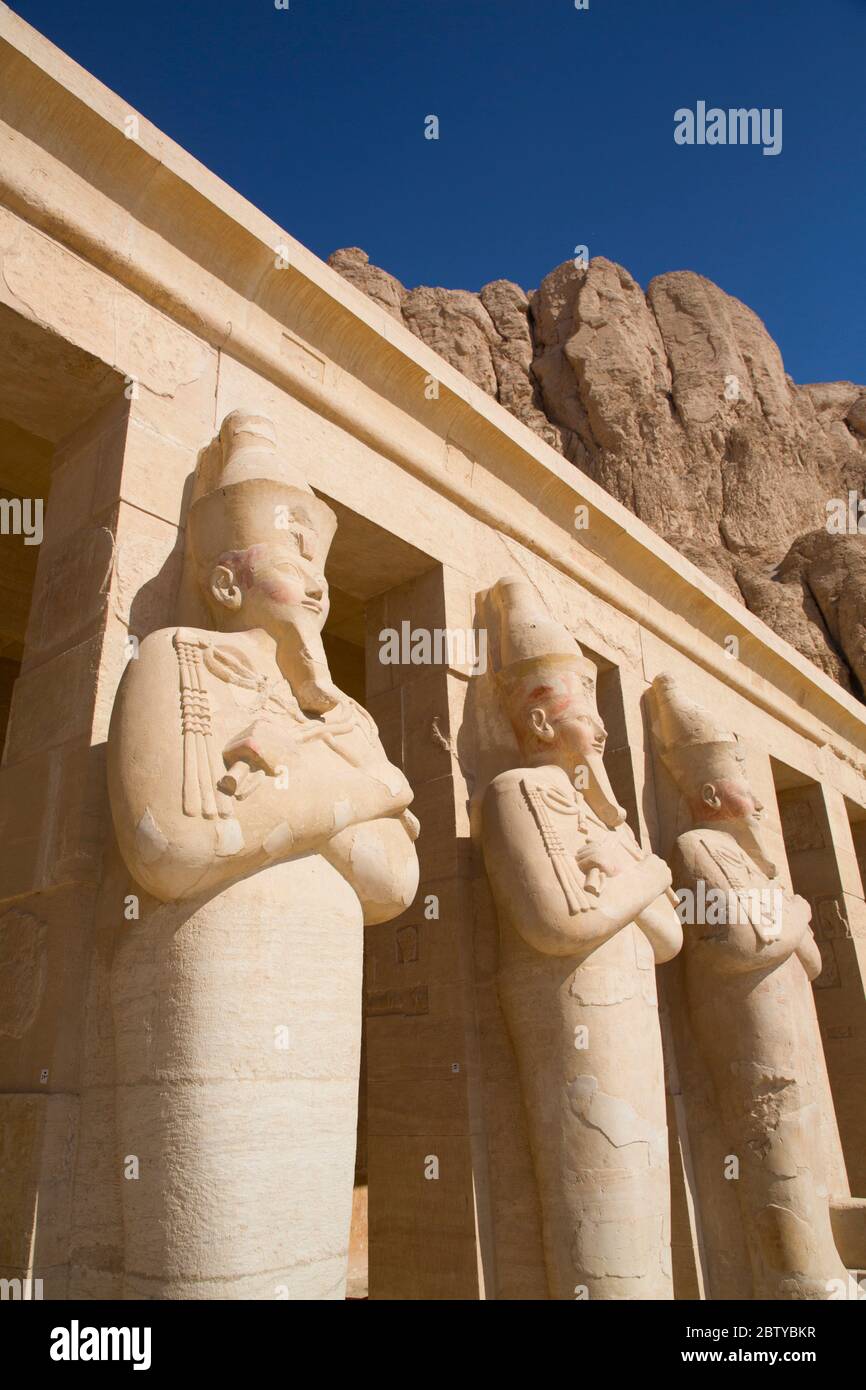 Statues of Queen Hatshepsut, Hatshepsut Mortuary Temple (Deir el-Bahri ...