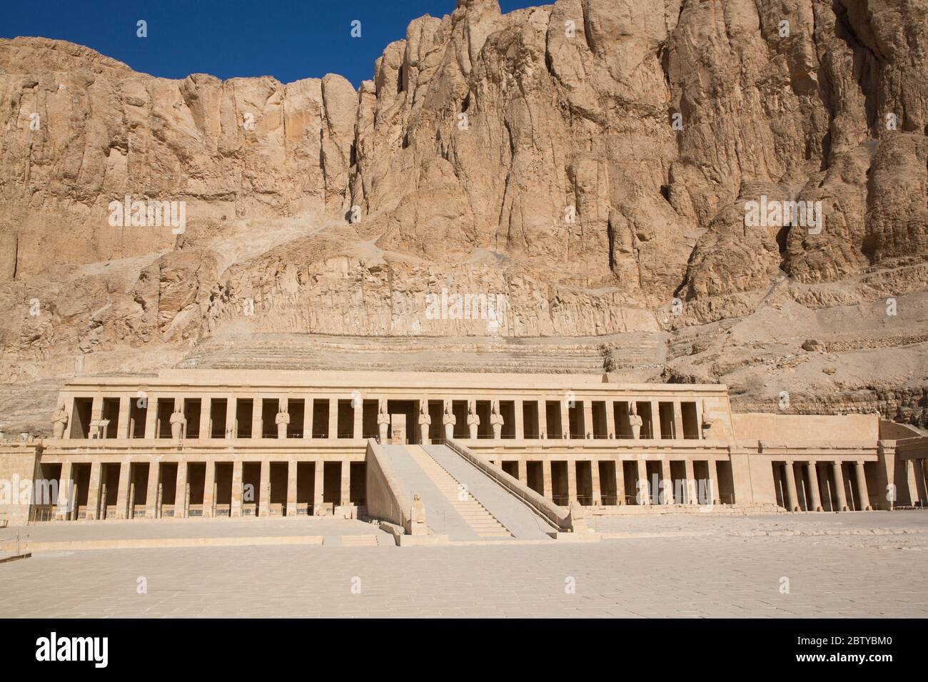 Overview, Hatshepsut Mortuary Temple (Deir el-Bahri), UNESCO World ...
