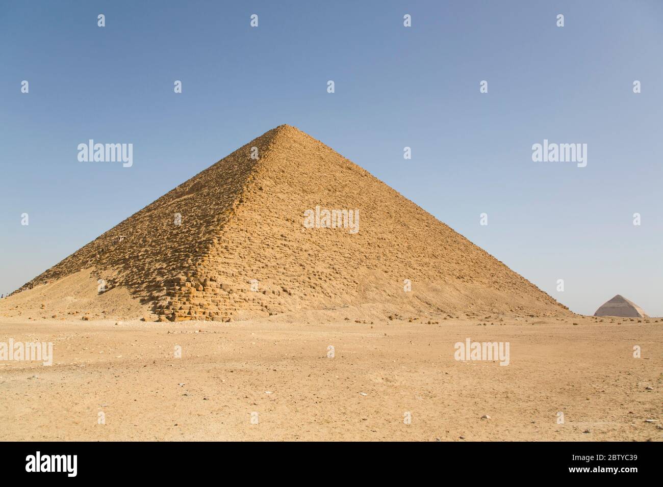 Red Pyramid, with Bent Pyramid in background, UNESCO World Heritiage ...