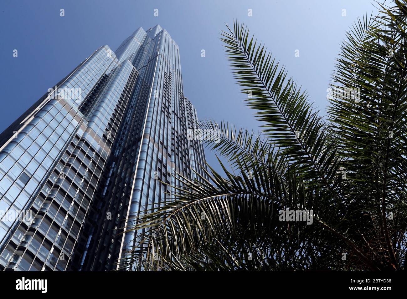 Super tall skyscraper hi-res stock photography and images - Alamy