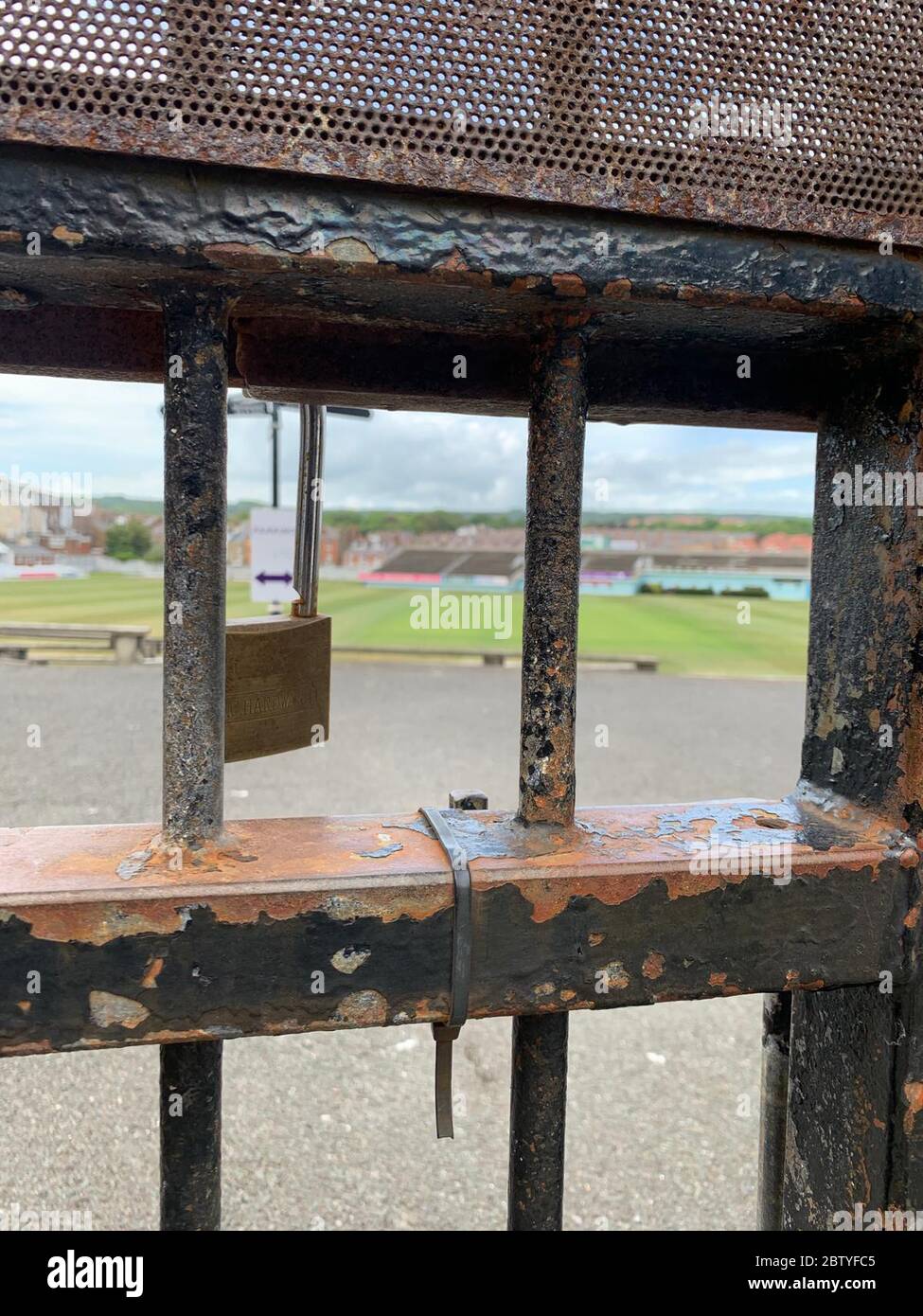 Marine gates hi-res stock photography and images - Alamy