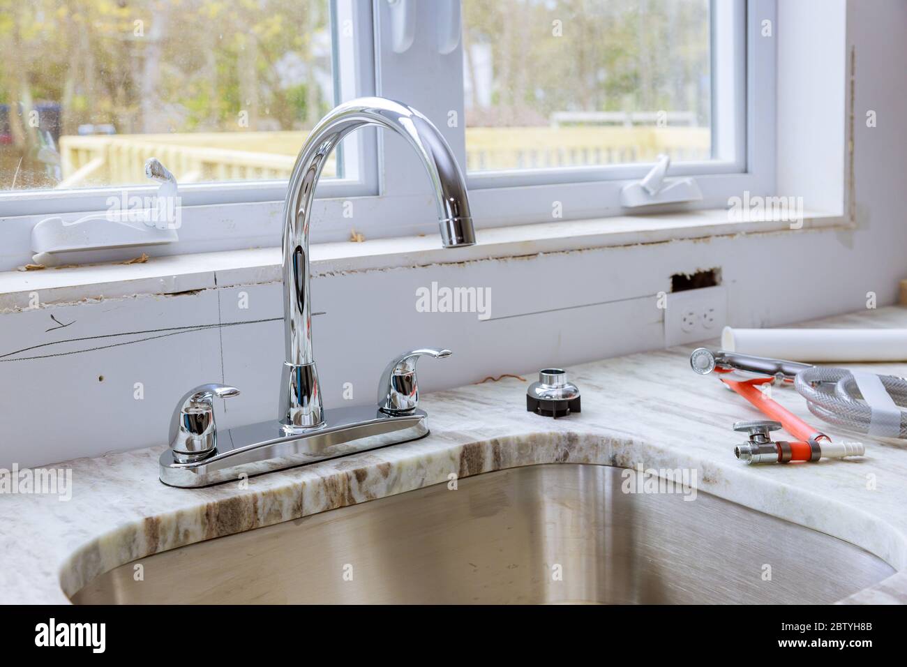 Fitting in a kitchen hi-res stock photography and images - Alamy