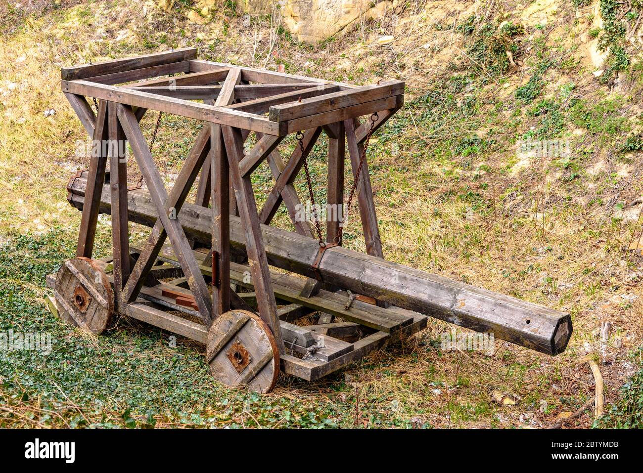 Battering ram hi-res stock photography and images - Alamy