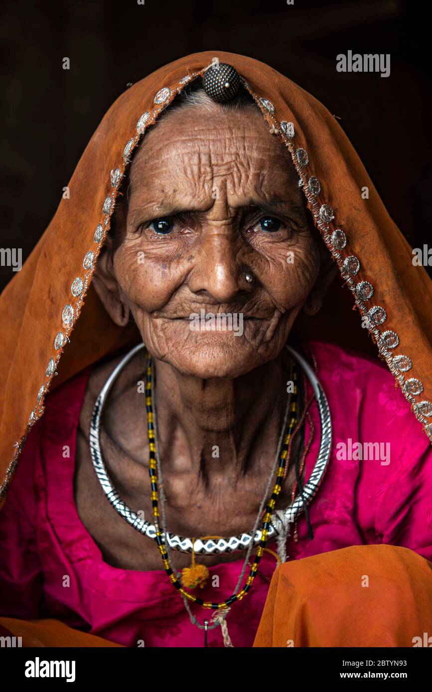 Bheel woman hi-res stock photography and images - Alamy