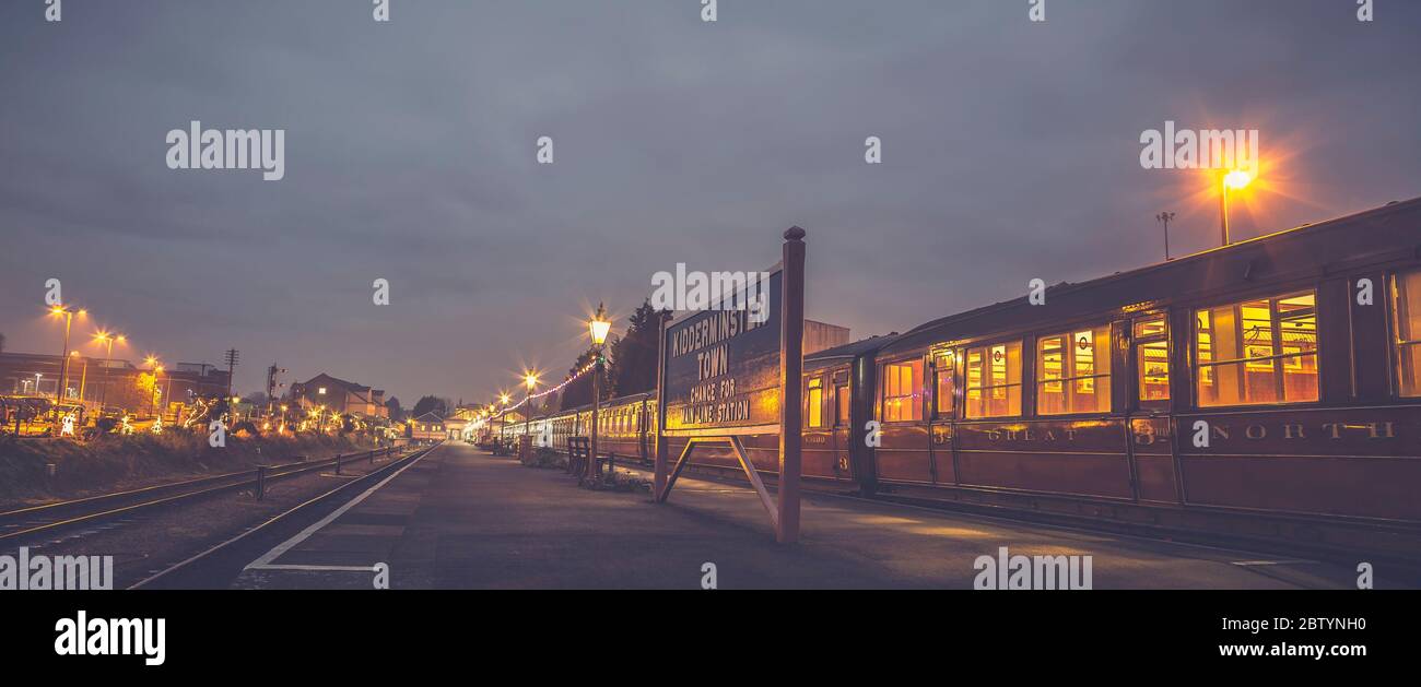 Atmospheric night view on the platform of Kidderminster vintage train ...