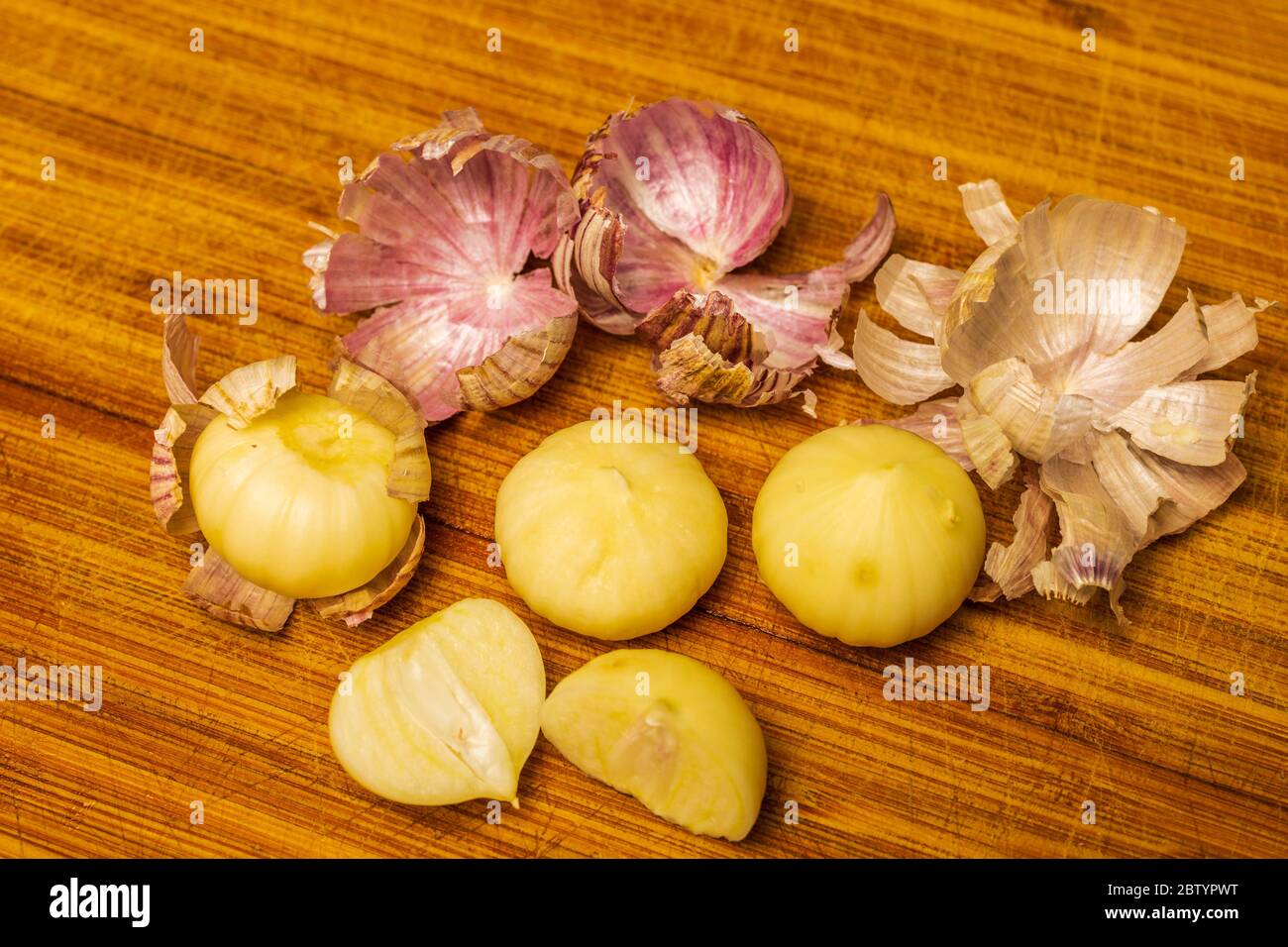 Solo garlic hi-res stock photography and images - Alamy