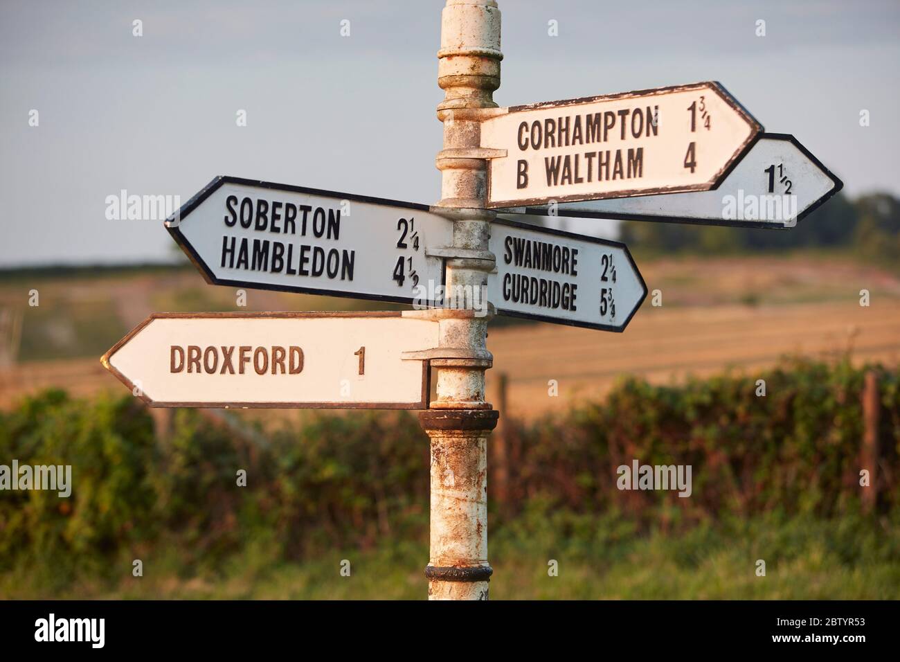 Traditional sign post in the village of Droxford, Meon Valley ...