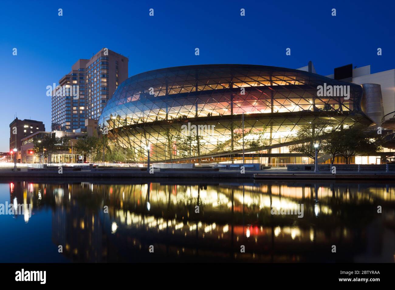 Ottawa convention centre rideau hi-res stock photography and images - Alamy