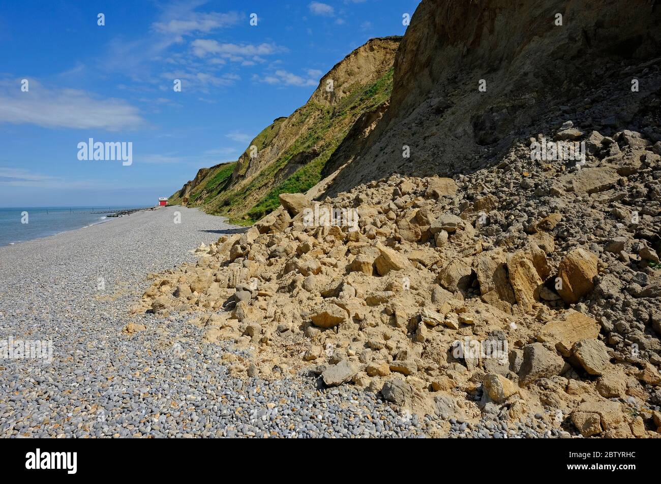 Norfolk cliff beach hi-res stock photography and images - Alamy