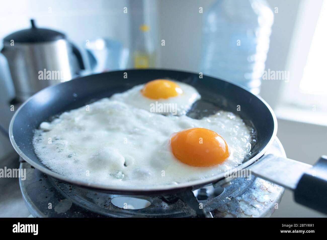 Egg cylinder hi-res stock photography and images - Alamy