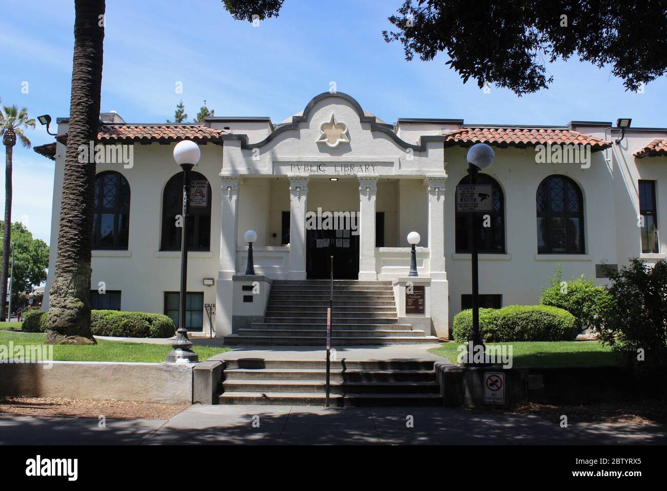 Woodland Public Library built 1905, Woodland, California Stock Photo ...