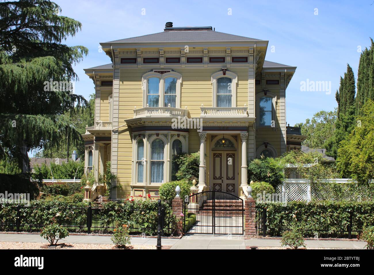 Victorian italianate architecture hi-res stock photography and images ...