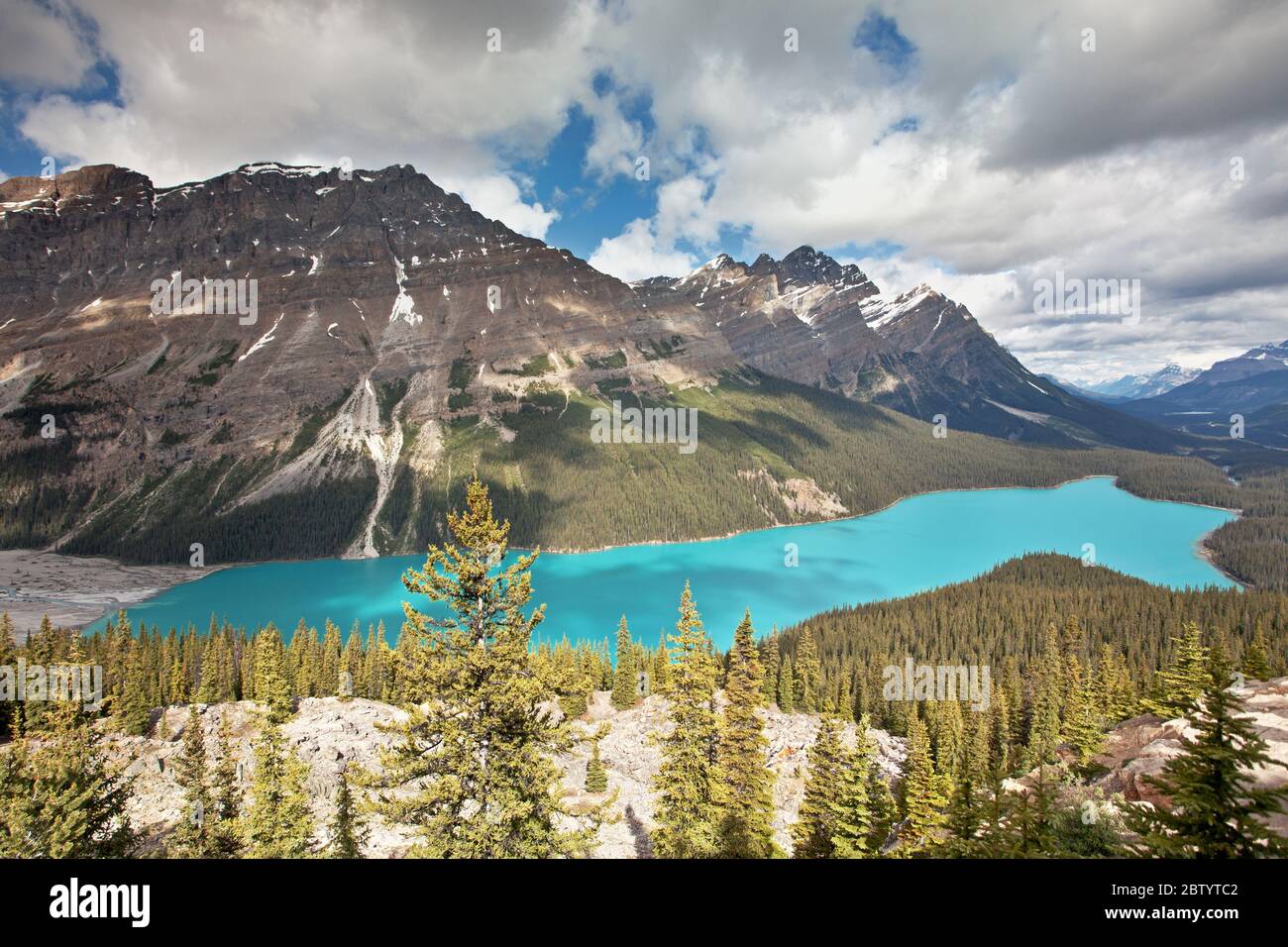 Peyto lake hike hi-res stock photography and images - Alamy