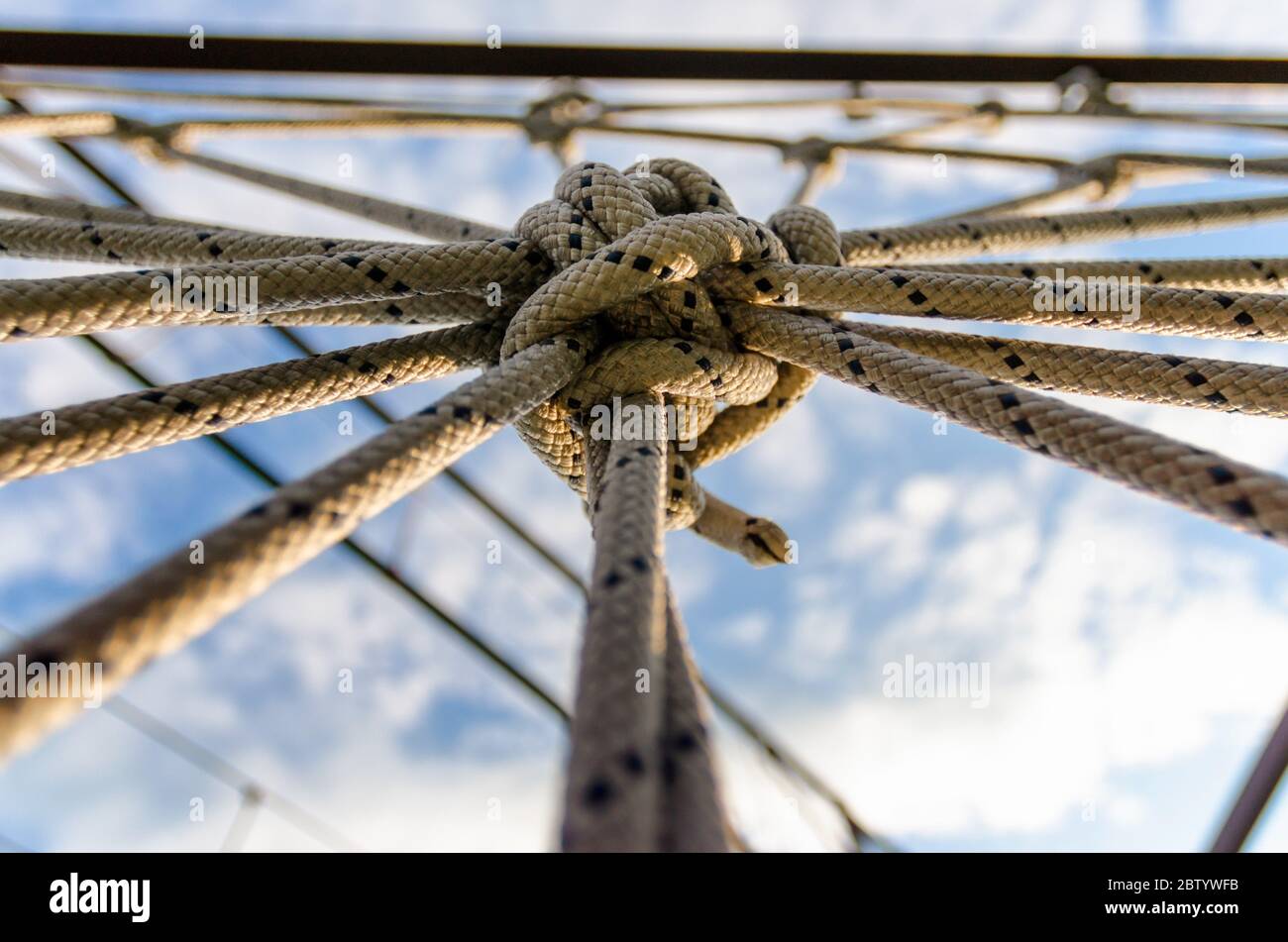 Joining the knot hi-res stock photography and images - Alamy