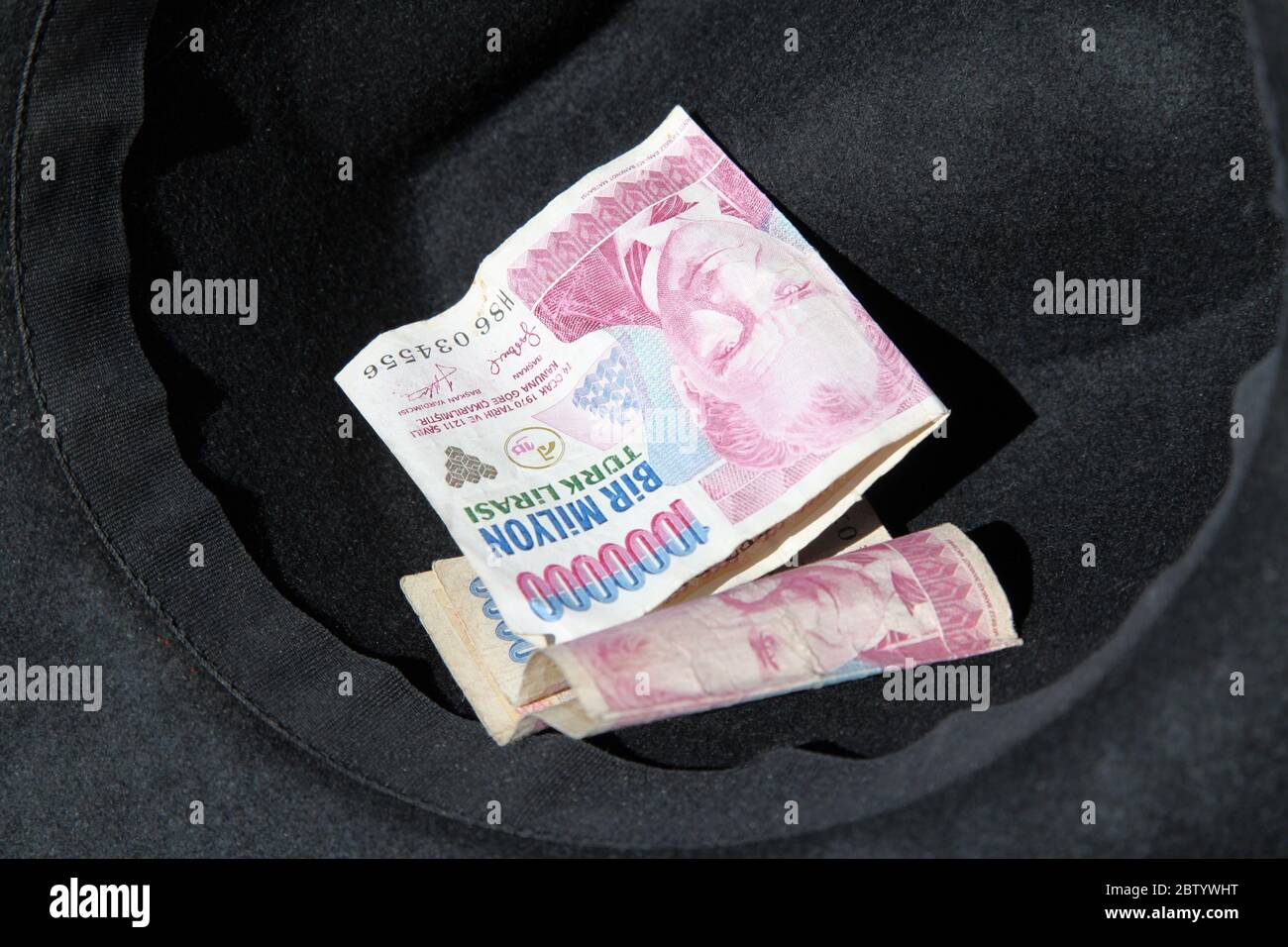 Turkish Lira Note 1 million lira, 1 BiR Milyon Turk Lirasi inside a hat ...