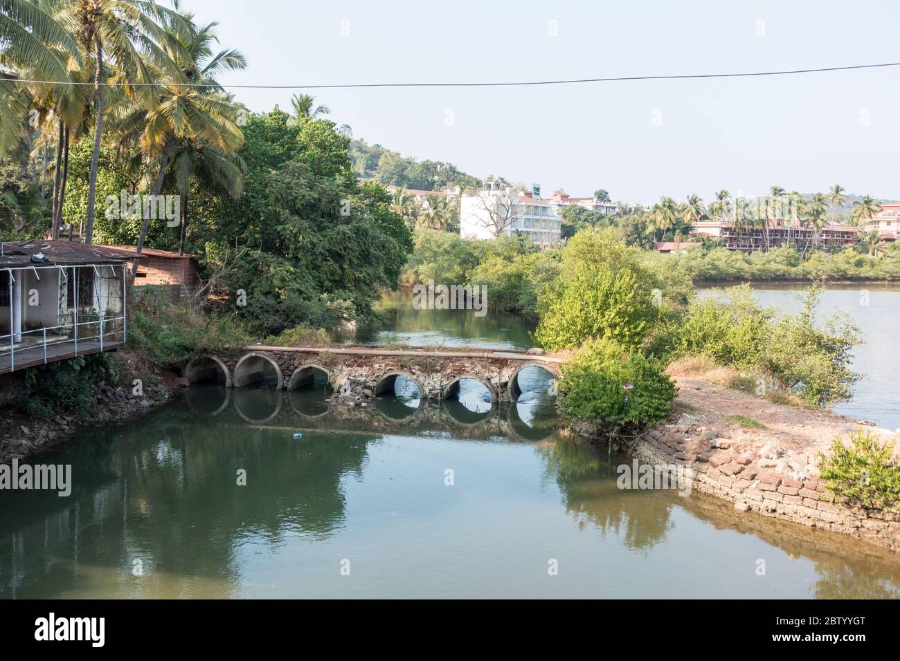 A walk through hotel Rio, along the Baga River to Mahindra Dorada Stock ...