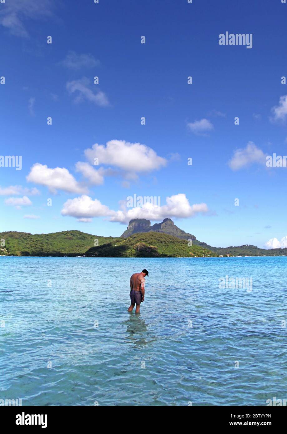 Leeward island bora bora hi-res stock photography and images - Alamy