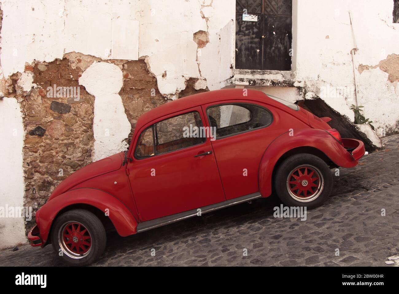 Volkswagen beetle red vintage hi-res stock photography and images - Alamy