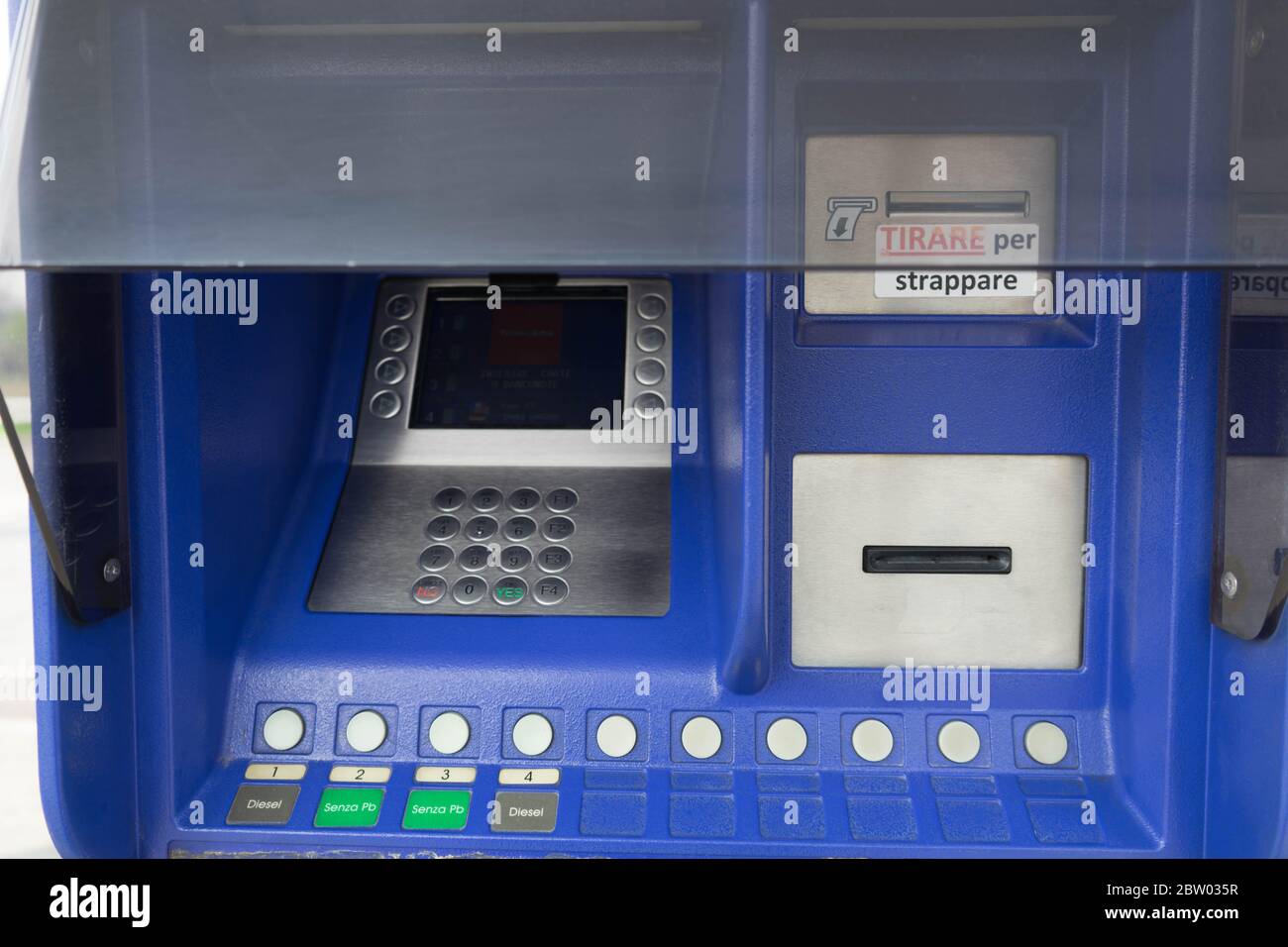 Gasoline distribution: payment card counter Stock Photo - Alamy