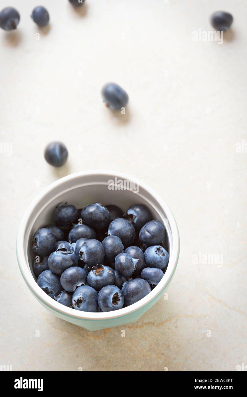 Punnet blueberries hi-res stock photography and images - Alamy