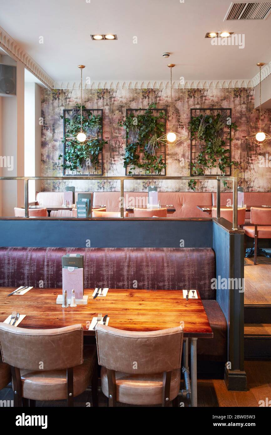 Interior of the Pitcher and Piano Restaurant in Winchester, Hampshire ...