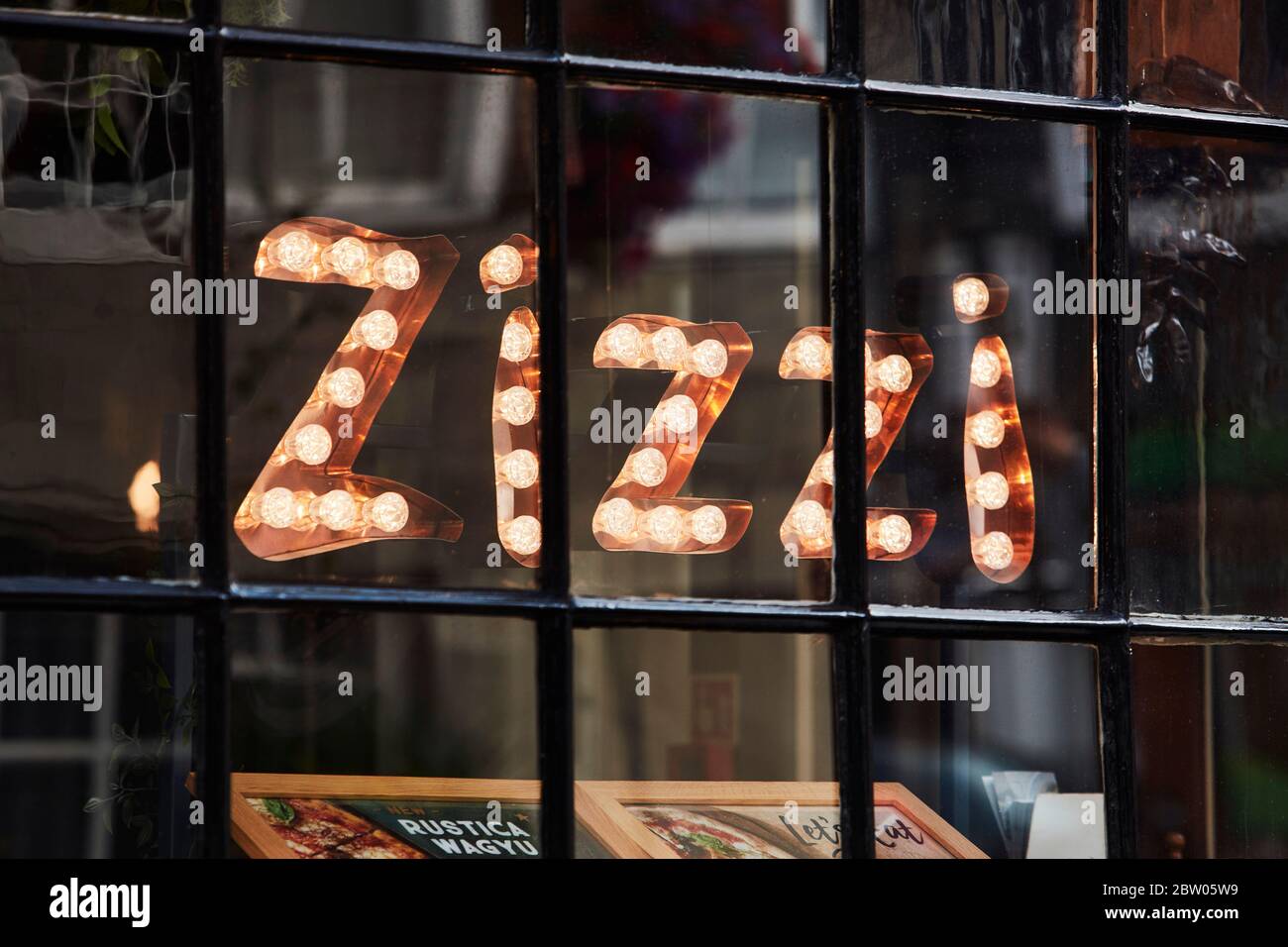 Winchester zizzi hi-res stock photography and images - Alamy