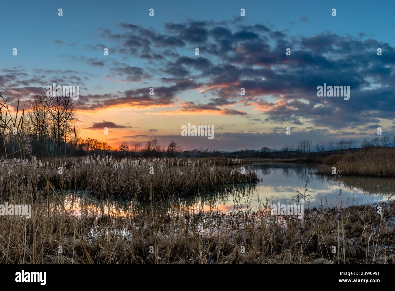 Estany de sils hi-res stock photography and images - Alamy