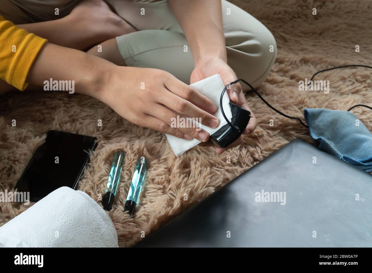 Mouse cleaning hi-res stock photography and images - Alamy
