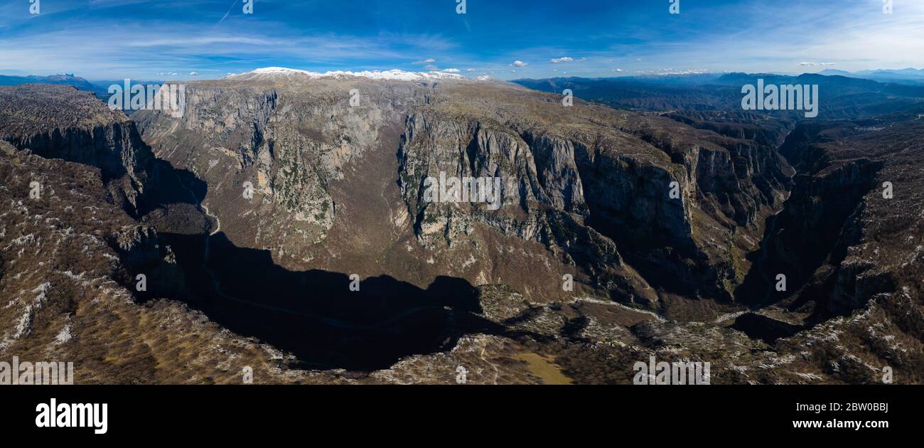 Mountains of northern greece hi-res stock photography and images - Alamy