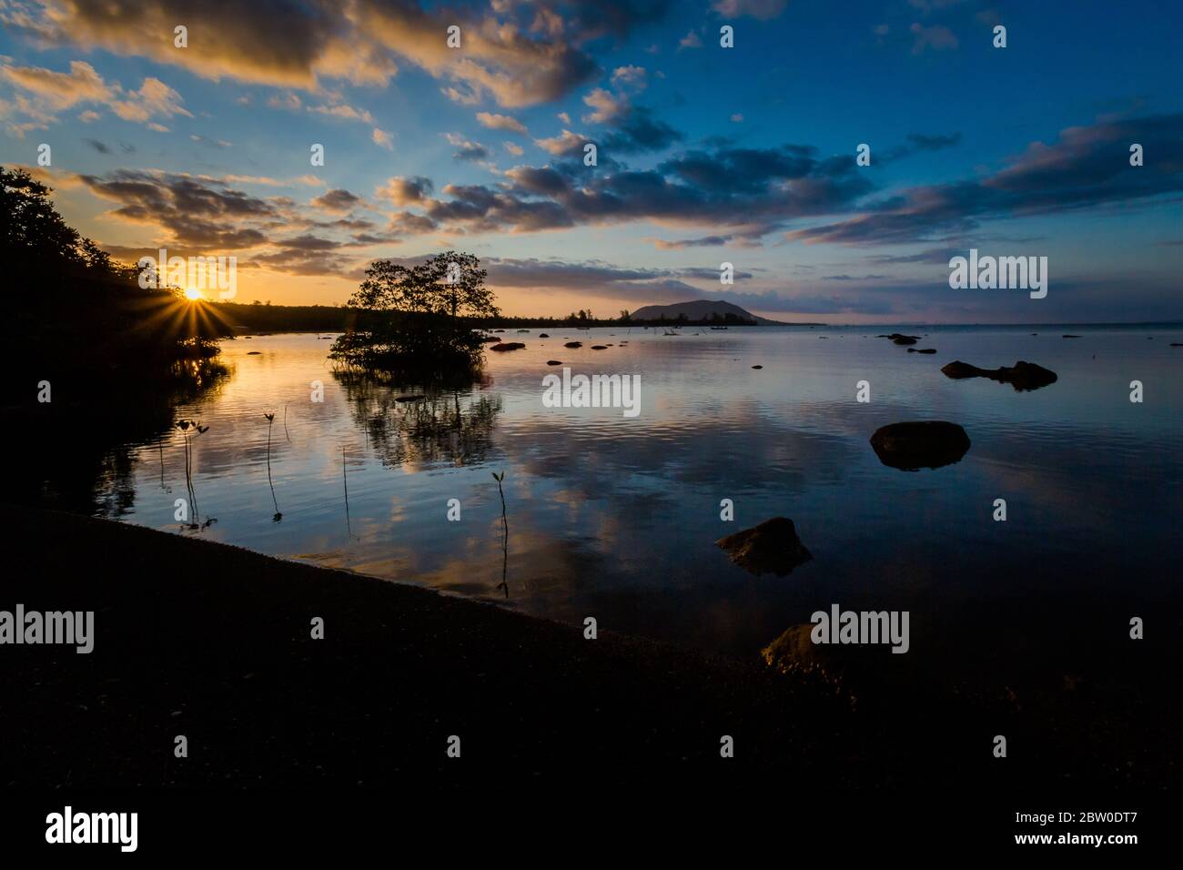 Summer sunset seascape on tropical Phu Quoc island, Hon Mot island in ...