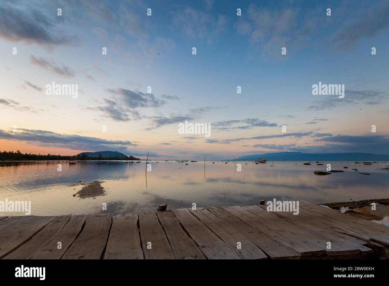 Summer sunset seascape on tropical Phu Quoc island, Hon Mot island in ...