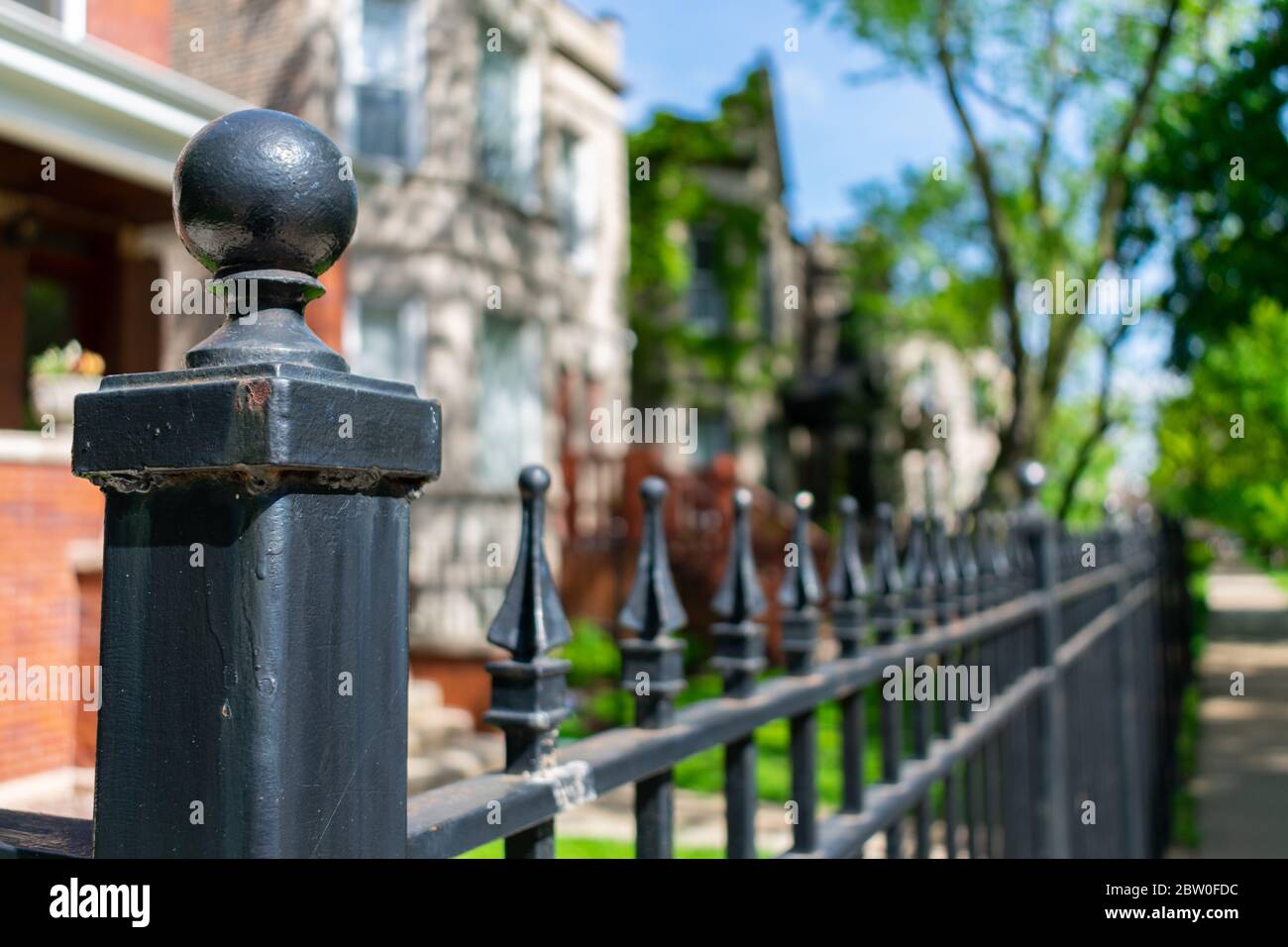 Metal square fence hi-res stock photography and images - Alamy