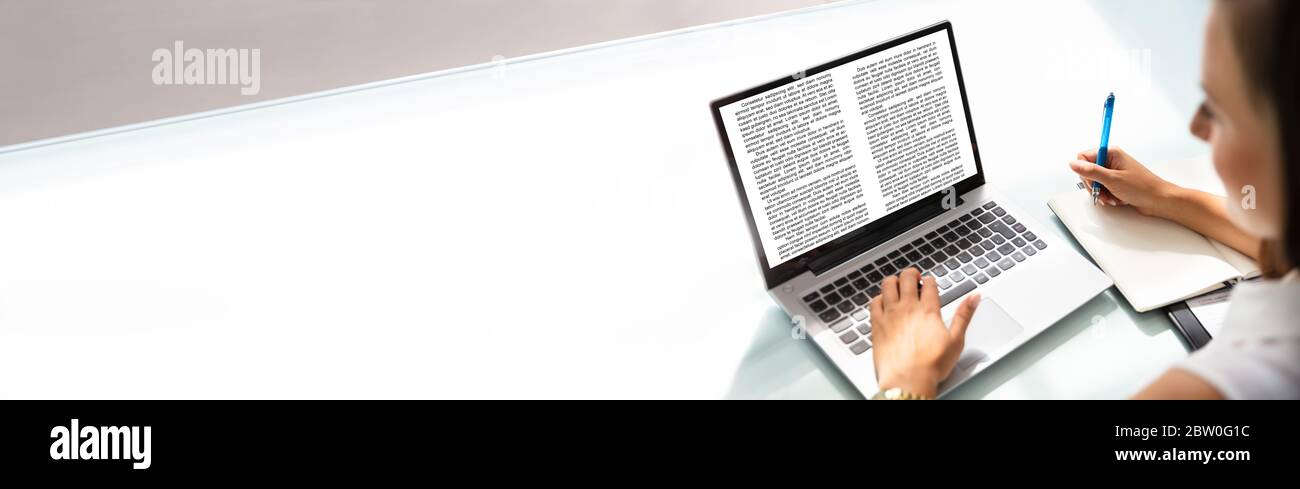 Employee monitor desk hi-res stock photography and images - Alamy