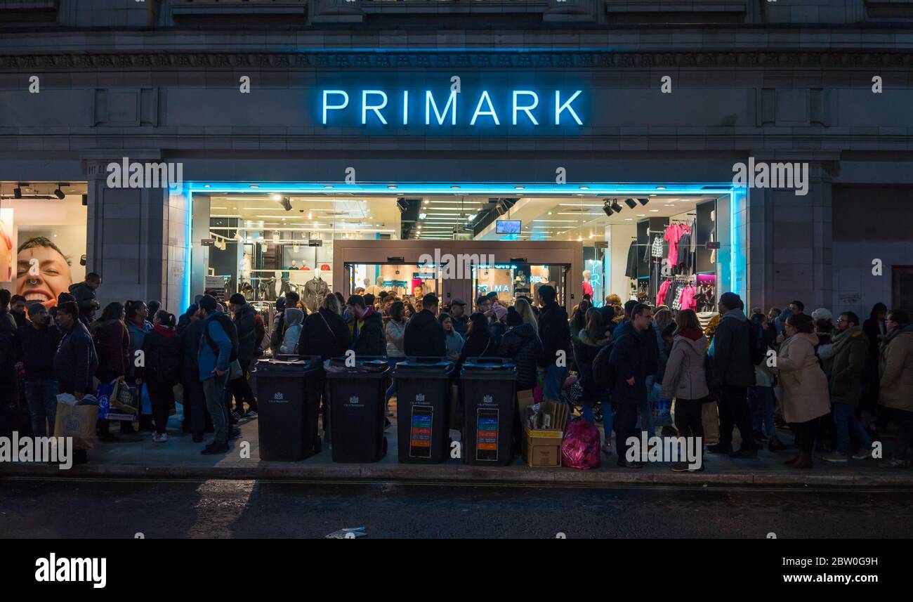 Primark oxford street hi-res stock photography and images - Alamy