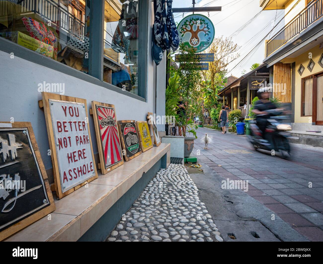 Ubud street scene hi-res stock photography and images - Alamy