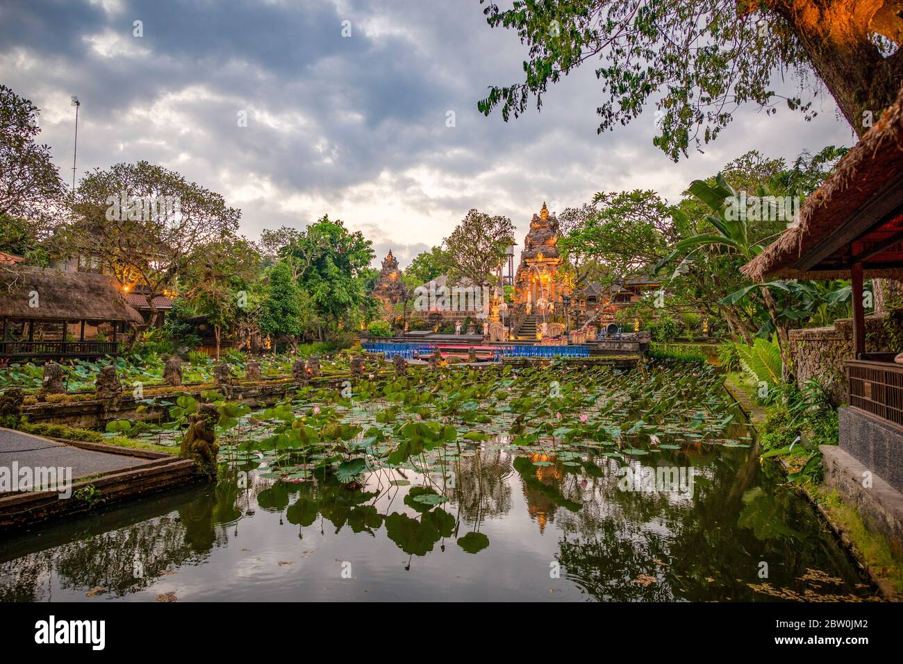 Ubud palace hi-res stock photography and images - Alamy