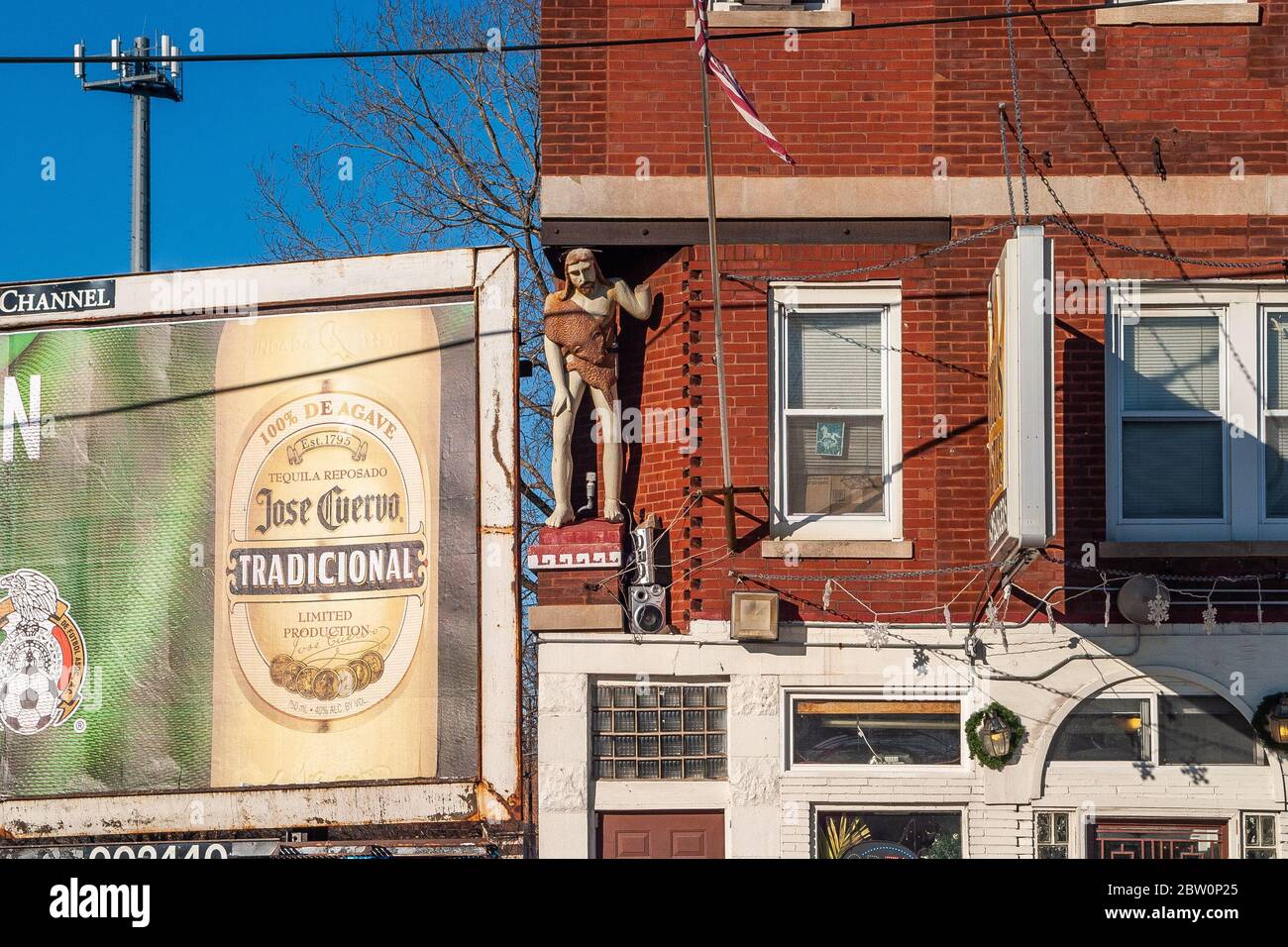 Historic tied house in South Chicago Stock Photo - Alamy