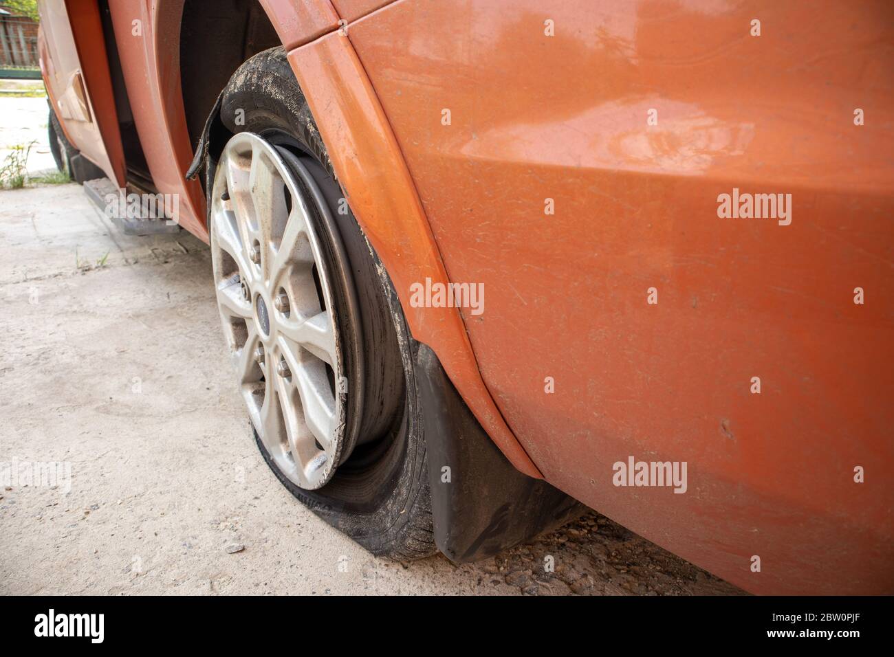 Ford hubcap hi-res stock photography and images - Alamy