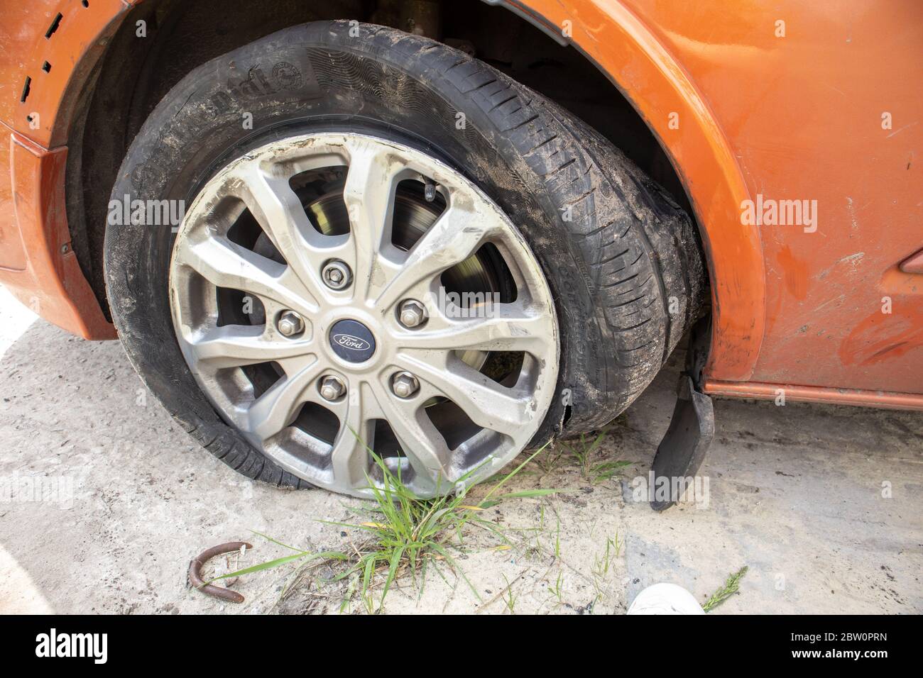 Okhtyrka, Ukraine - 1 may 2020: Ford Tourneo. Broken wheels on a car ...