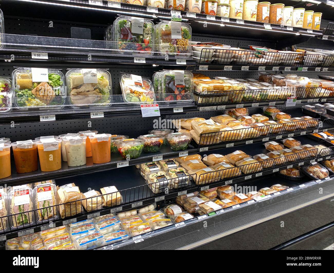 Snack aisle hi-res stock photography and images - Alamy