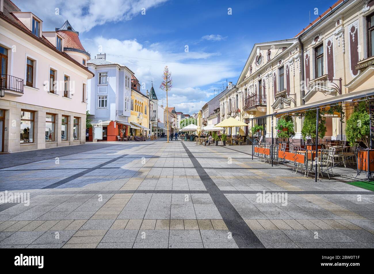 Pedestrian zone with historical buildings in centre of spa town ...