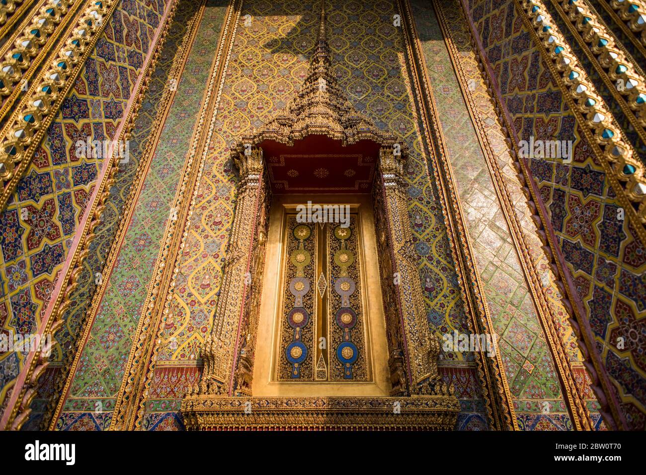 Wat Ratchabophit temple in Bangkok, Thailand Stock Photo - Alamy