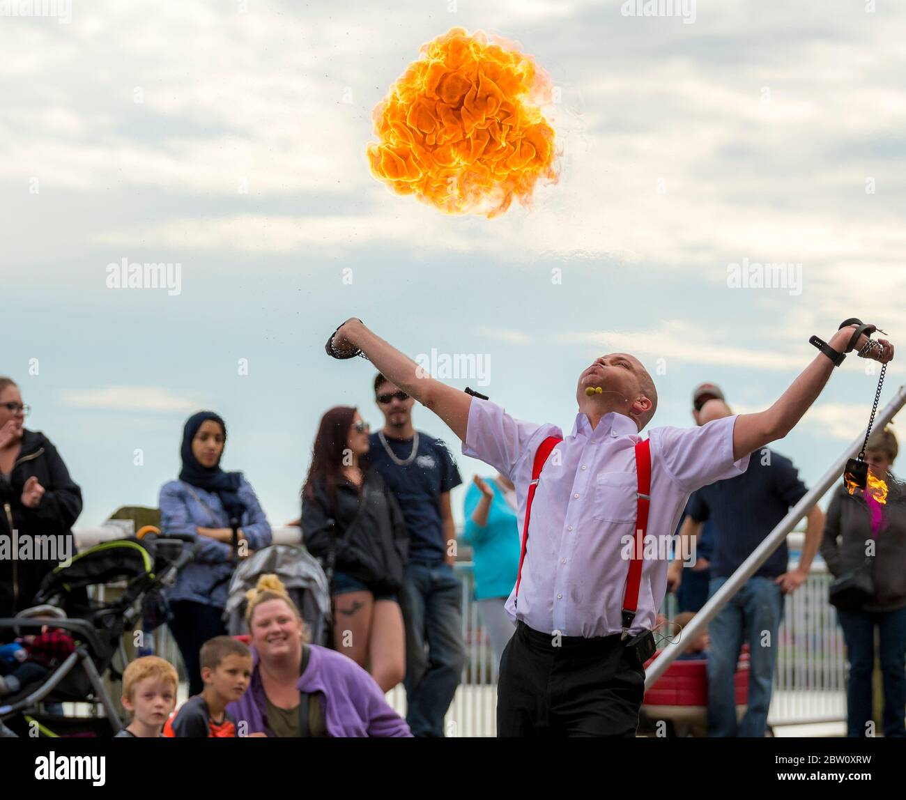 Celebration performer costume hi-res stock photography and images - Alamy
