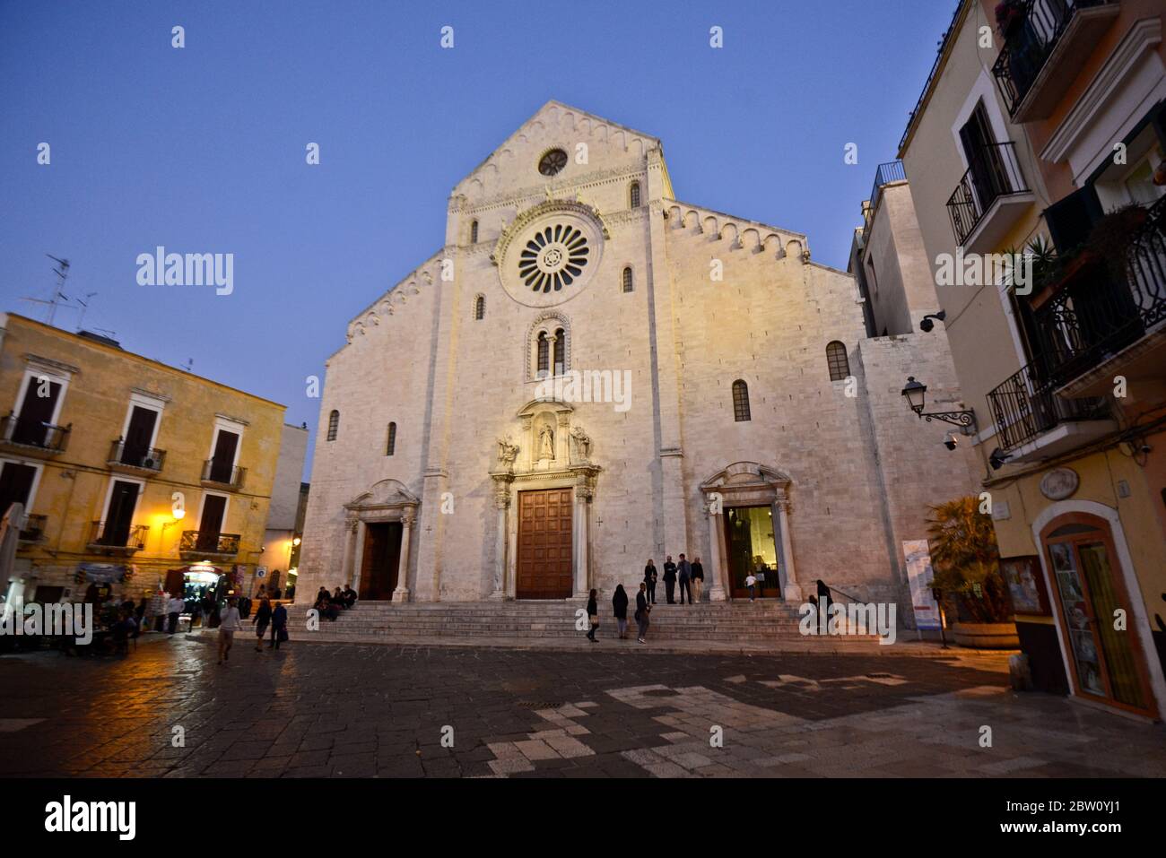 Bari cathedral hi-res stock photography and images - Alamy