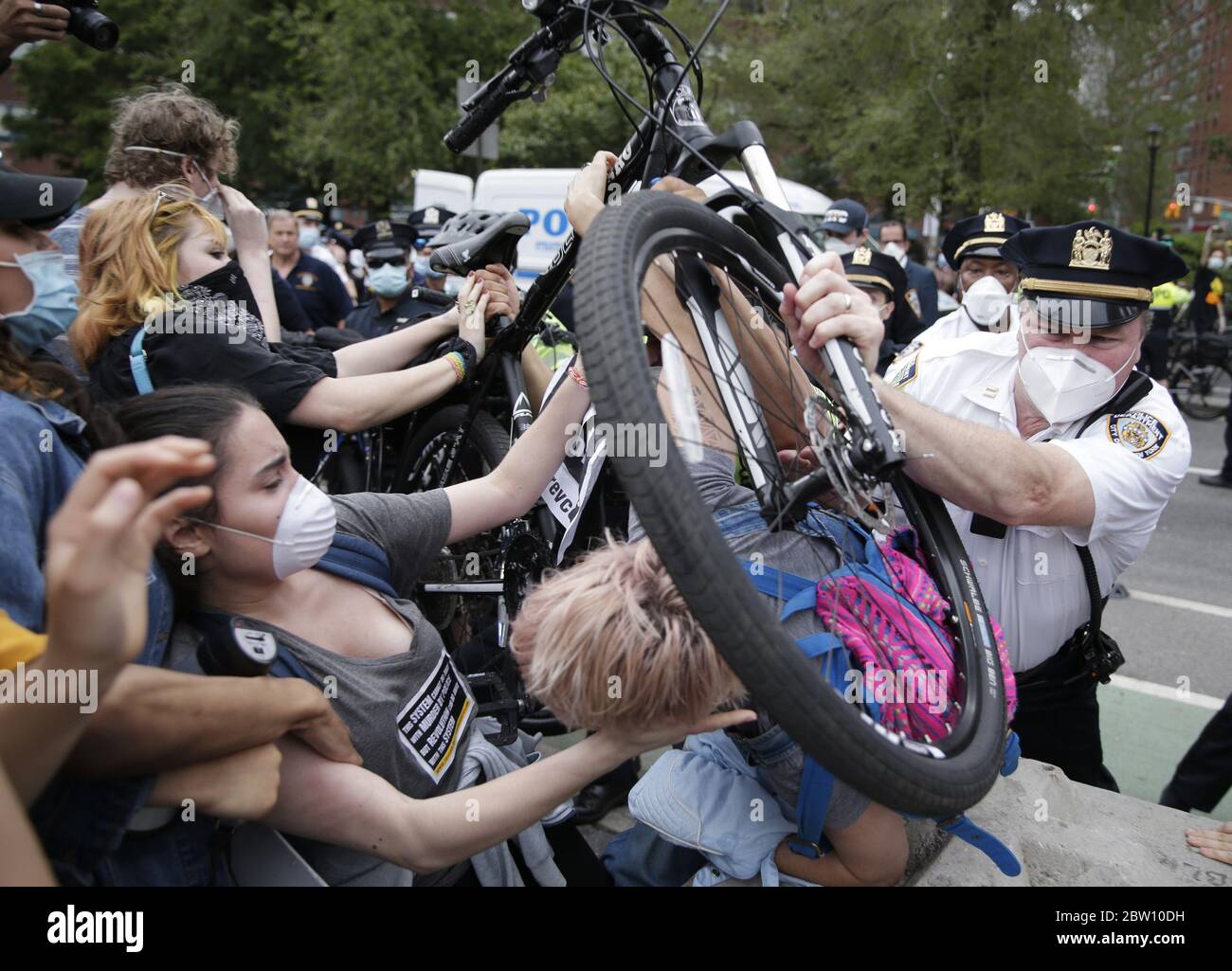 George floyd police push hi-res stock photography and images - Alamy